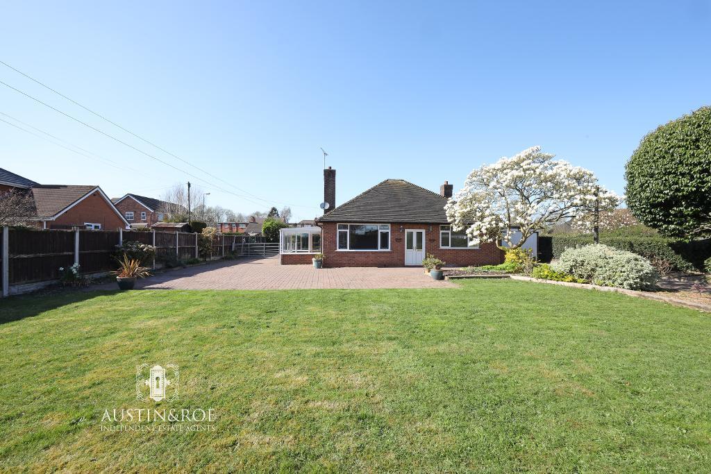 Stone ST15 3 bed detached bungalow - £349,950