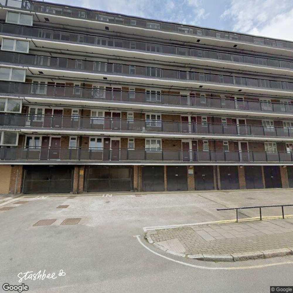 Layard Square, London SE16 Garage to rent - £93 pcm (£21 pw)