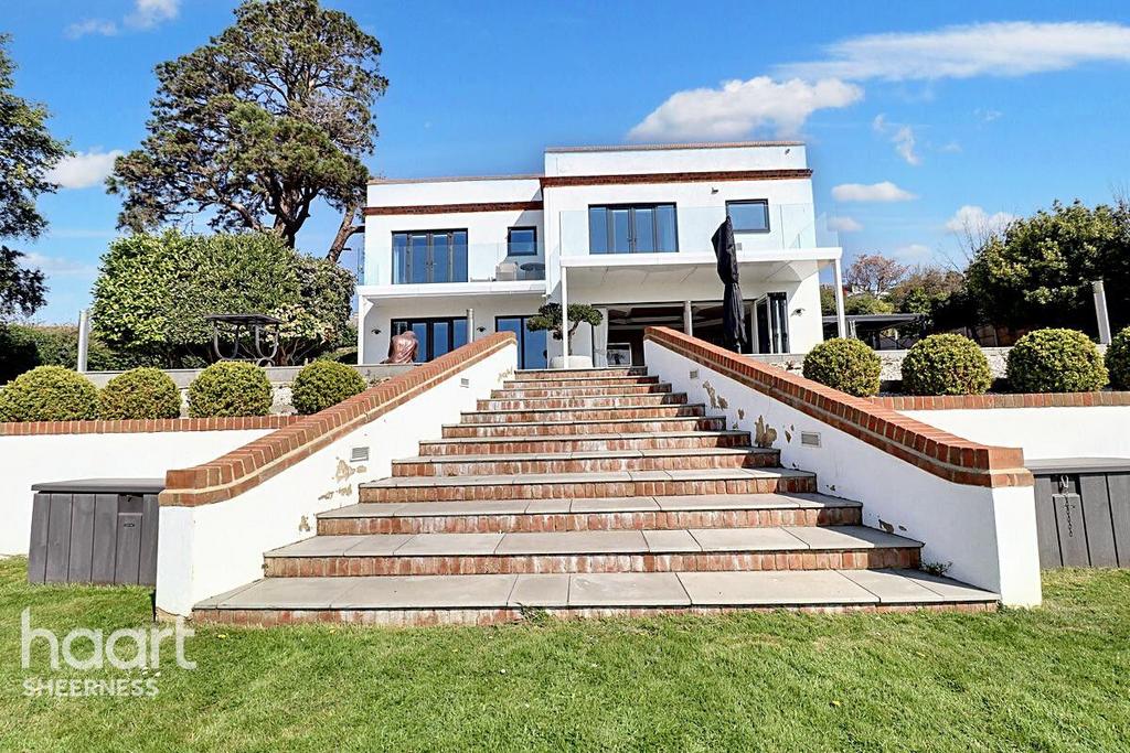 Wards Hill Road, Sheerness 4 bed detached house for sale - £900,000