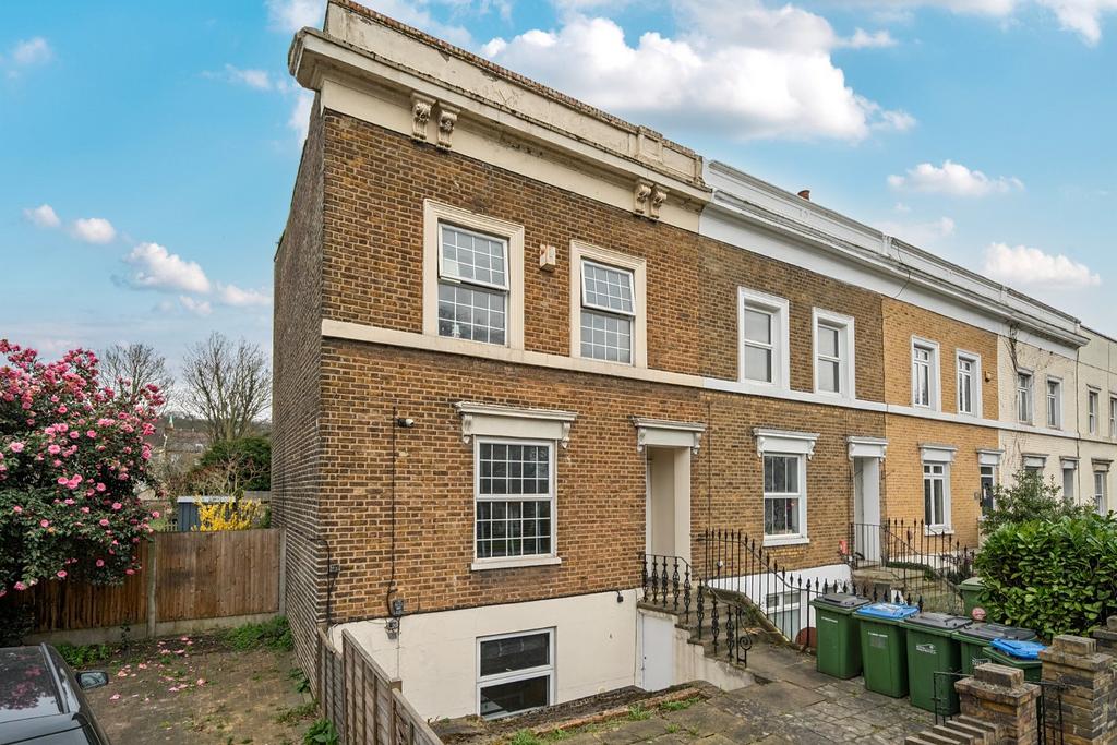 Plumstead Common Road, Plumstead, London 6 bed end of terrace house for ...