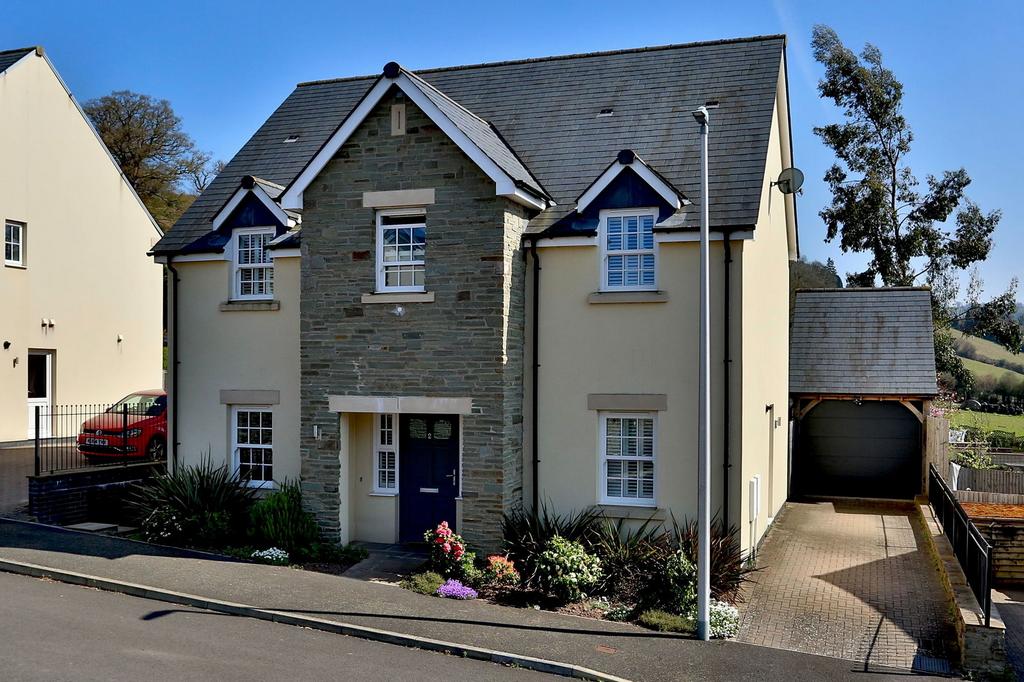 The Green, Crickhowell NP8 5 bed detached house for sale - £585,000