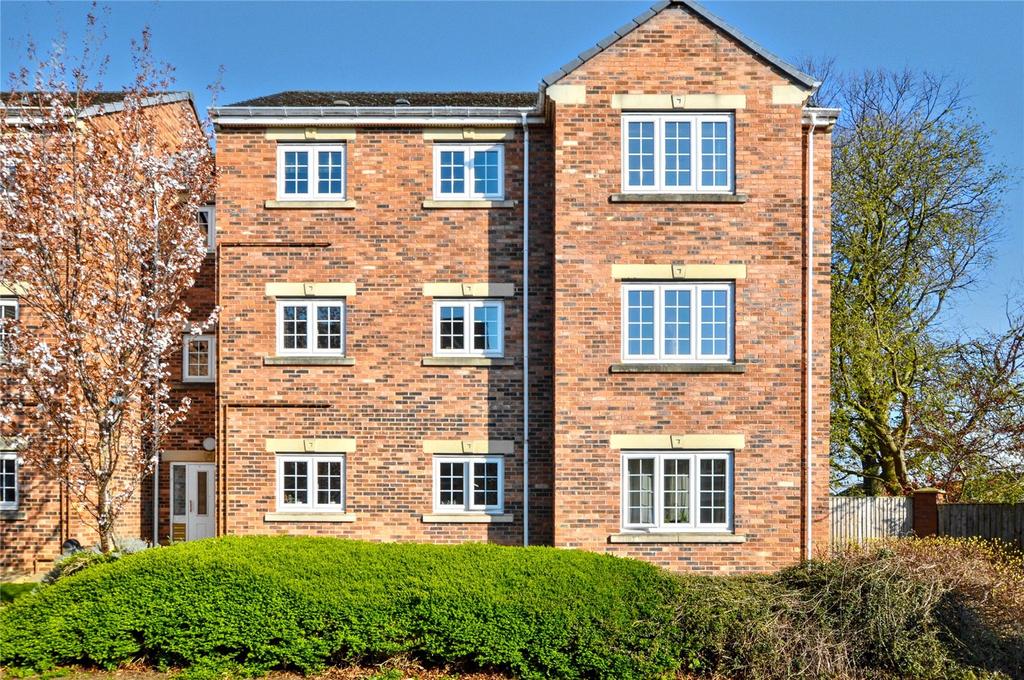 Castle Lodge Court, Rothwell, Leeds... 2 bed apartment for sale - £160,000