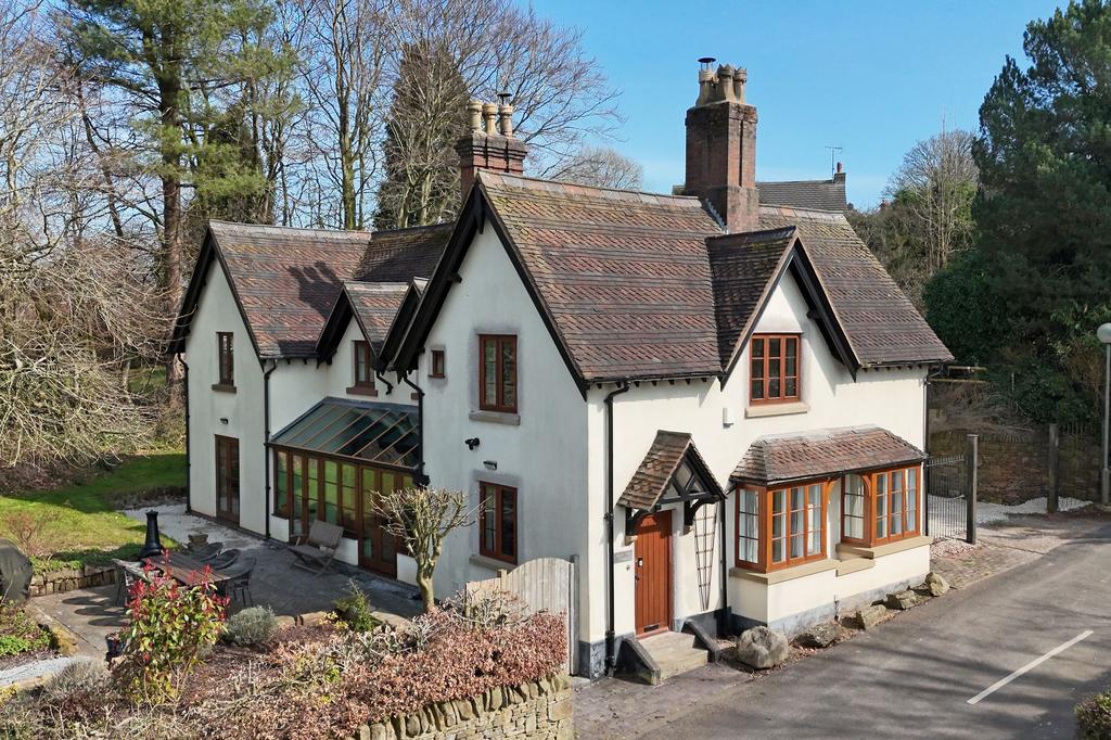 Church Bank, Keele 4 bed detached house for sale - £550,000
