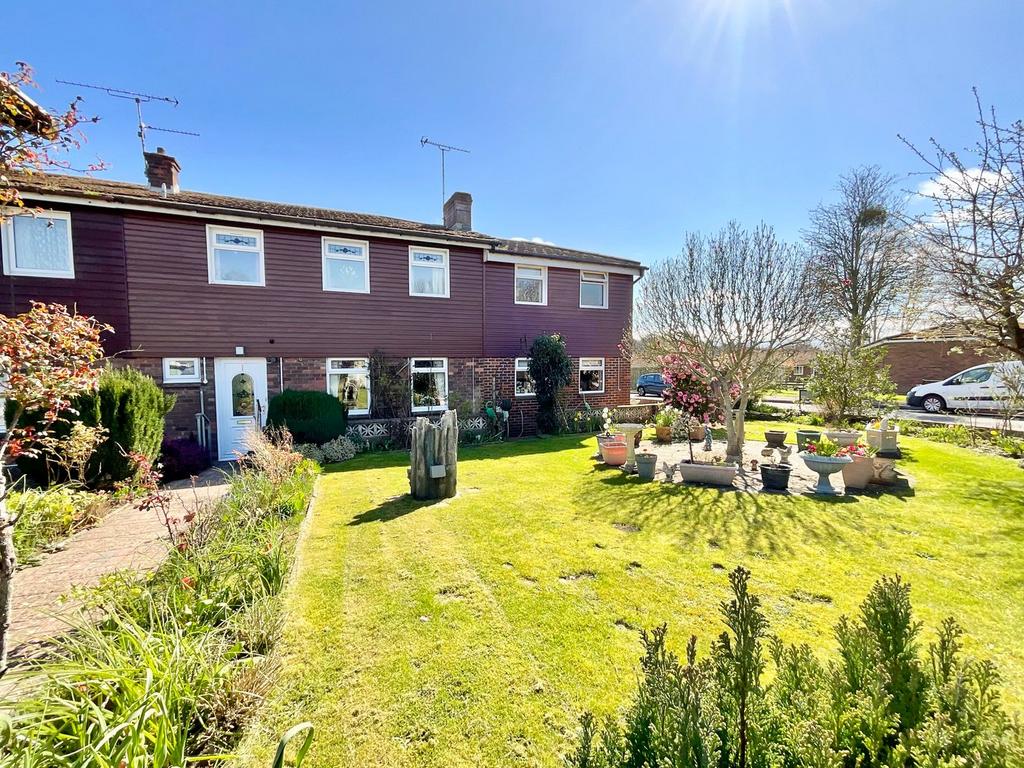 Prince Charles Road, Usk NP15 4 bed semi-detached house for sale - £350,000