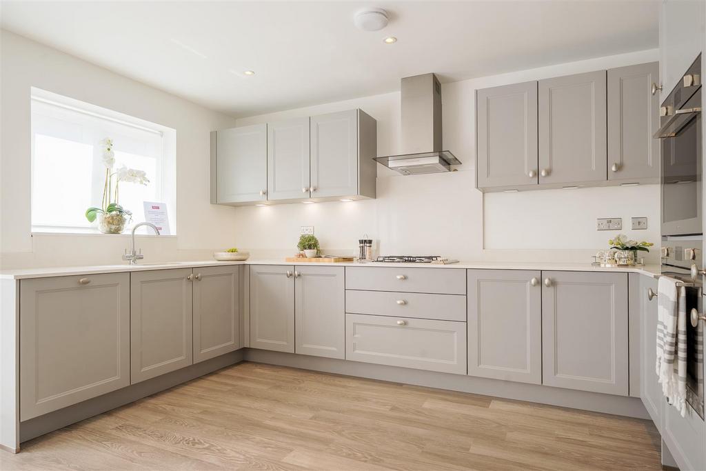 Otter Close, Chilvester Hill, Calne 4 bed detached house - £450,000