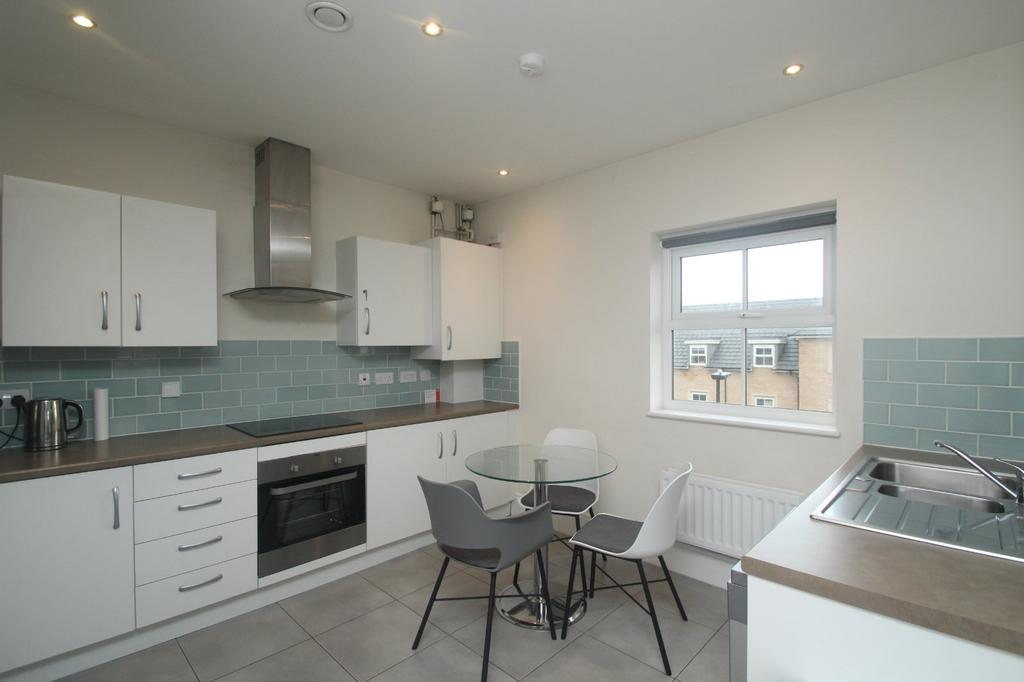 Sanders Walk, Harrogate, North... 2 bed flat for sale - £225,000