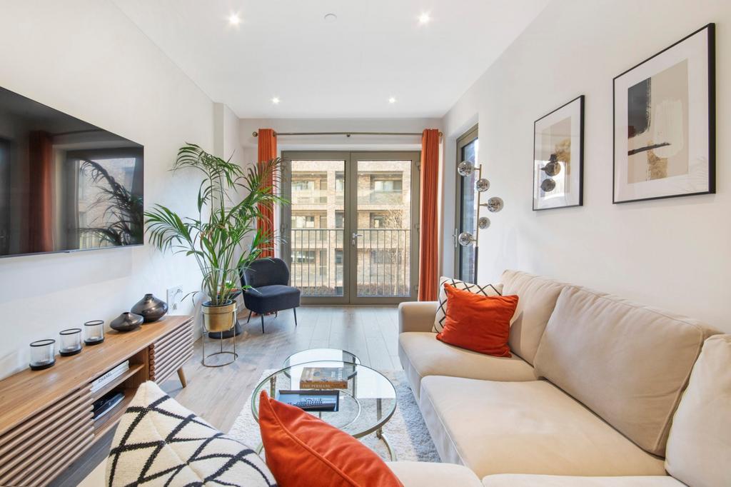 Tiller House, 20 Armada Way, London 1 bed flat for sale - £350,000
