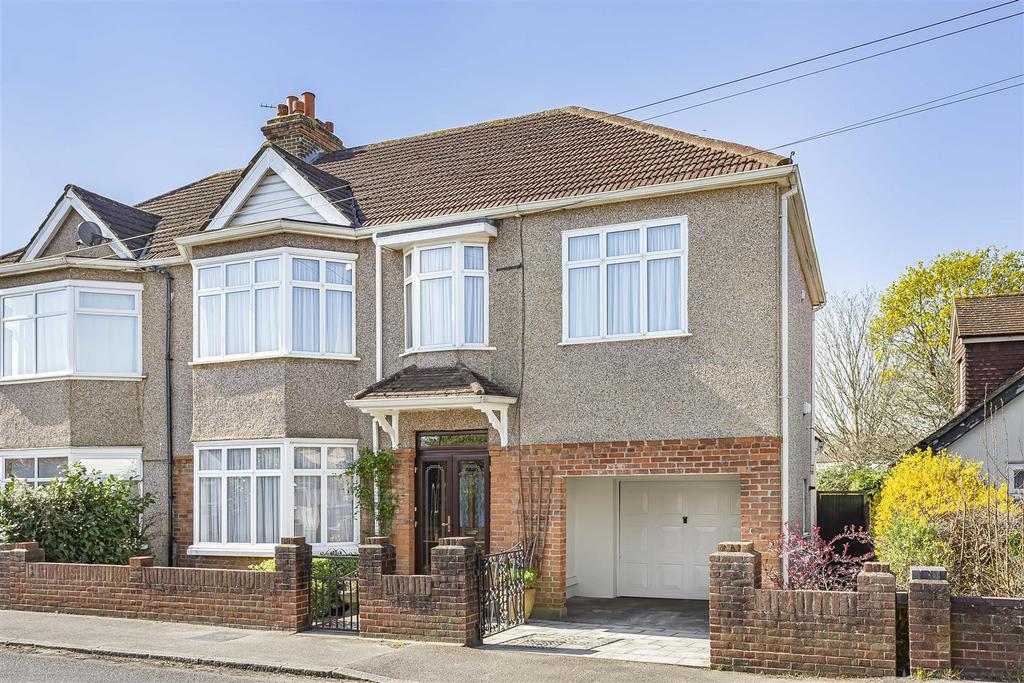 Stanwell Road, Ashford TW15 5 bed semi-detached house for sale - £750,000