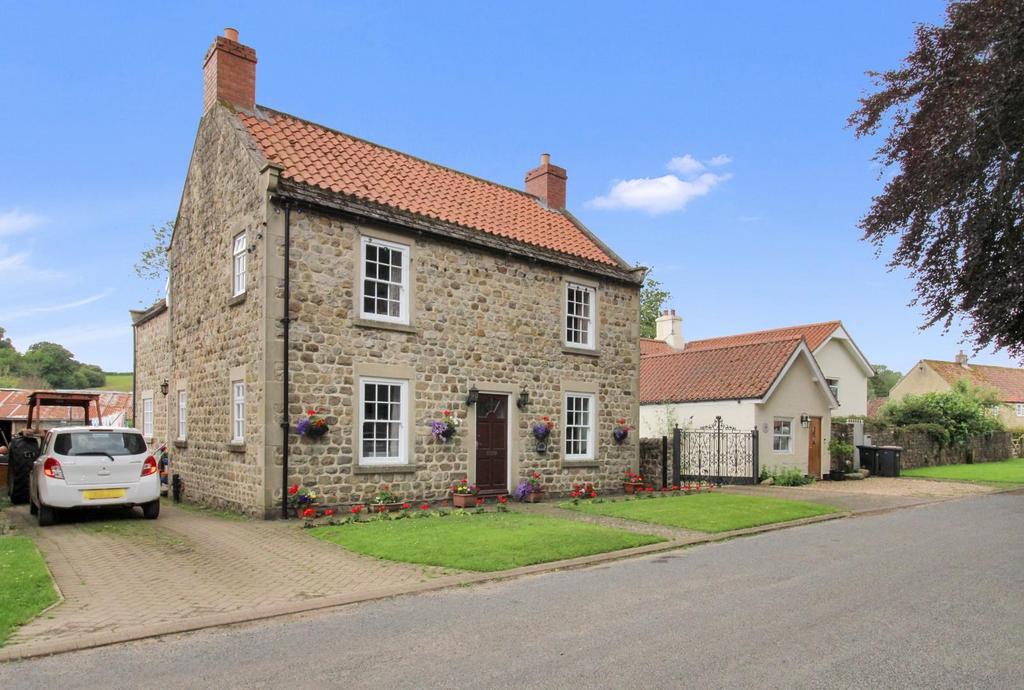 Clayton House Mickley, Ripon 3 bed detached house - £450,000