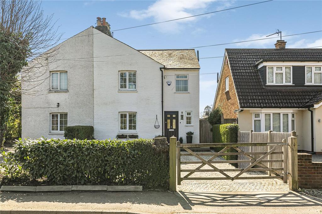 Hawkshead Road, Potters Bar... 3 bed semi-detached house - £799,995