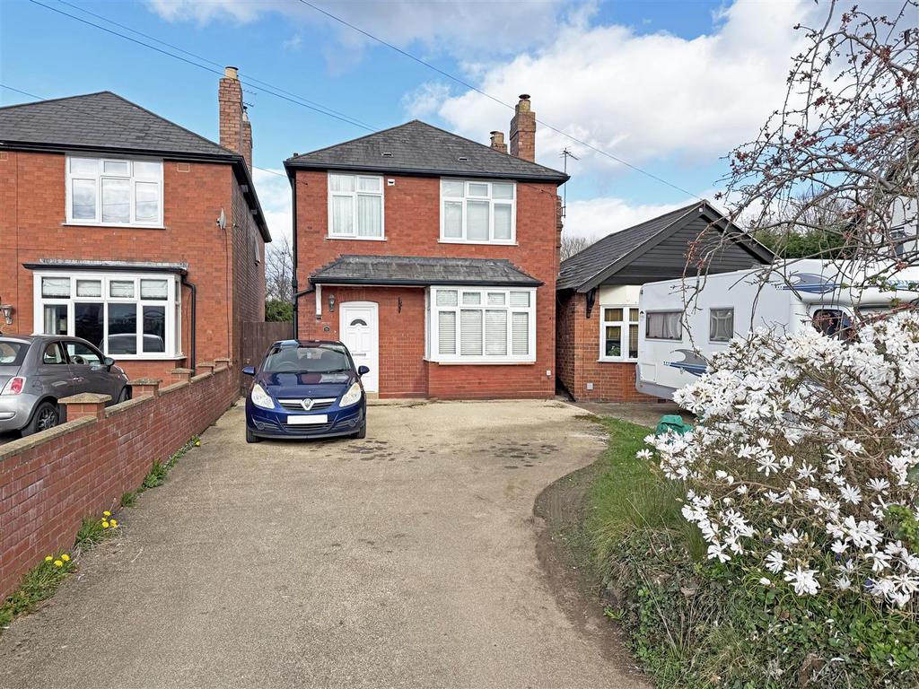 Reabrook Avenue, Shrewsbury 3 bed detached house - £305,000