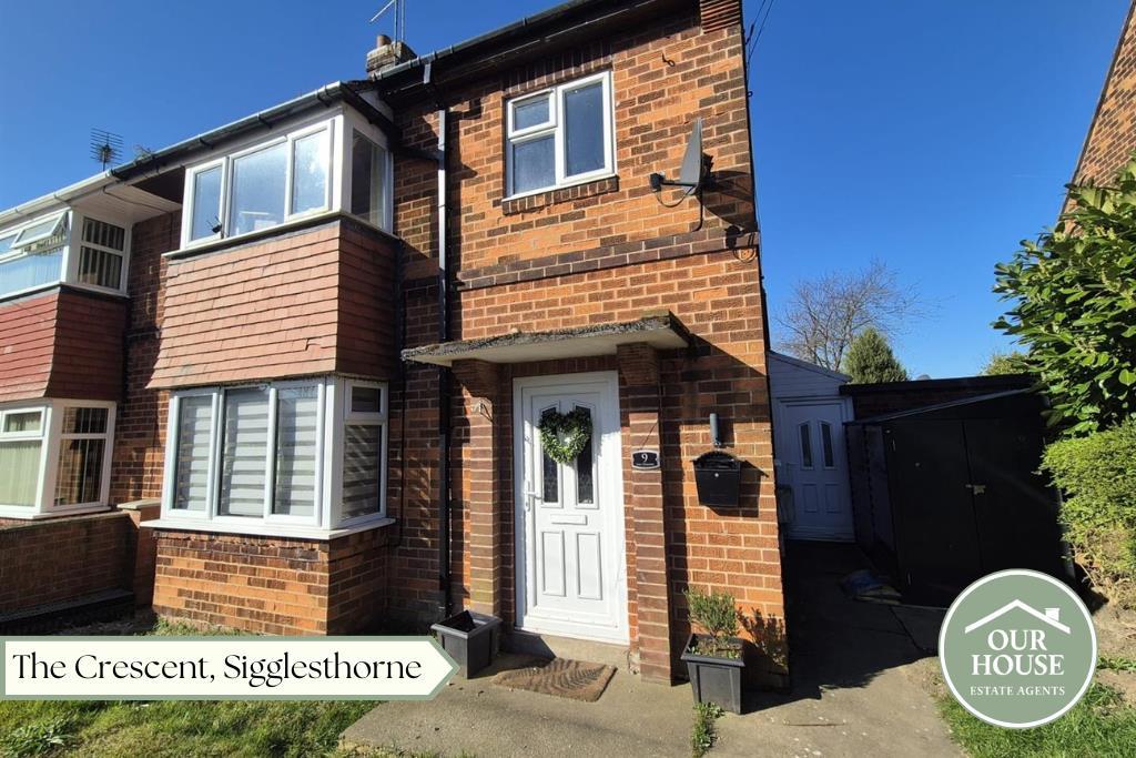 The Crescent, Sigglesthorne, Hull 5 bed semi-detached house - £195,000