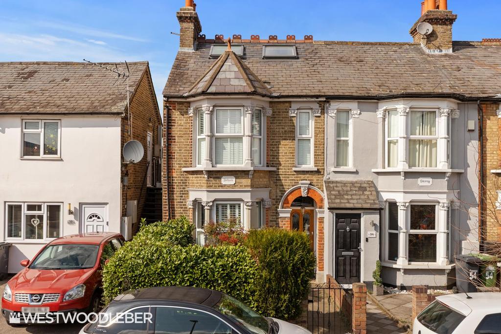Rye Road, Hoddesdon EN11 3 bed end of terrace house - £535,000