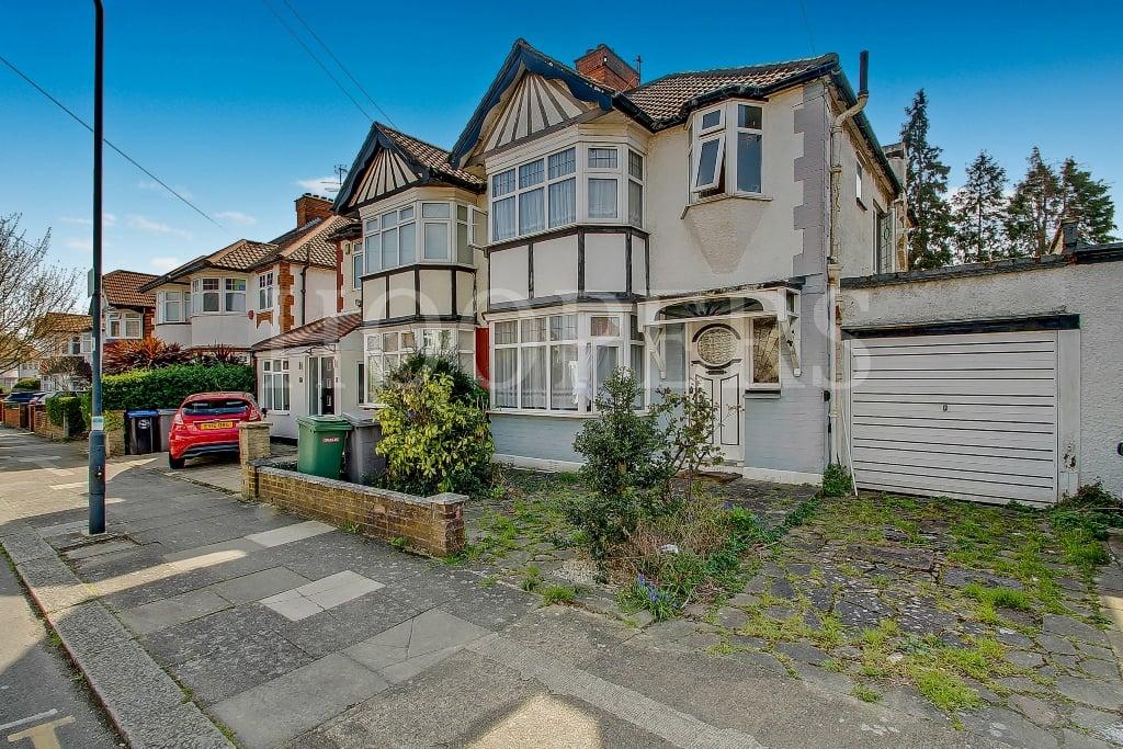 Ellesmere Road, London, NW10 3 bed semi-detached house for sale - £875,000
