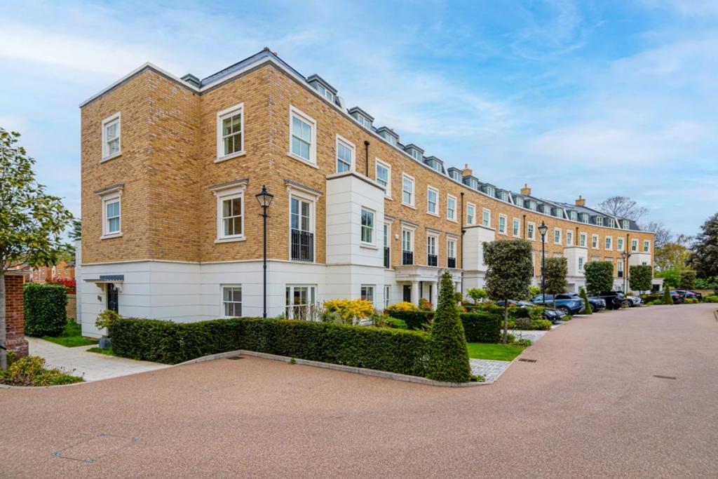 Egerton Drive, Isleworth, TW7 6 bed townhouse for sale - £2,100,000