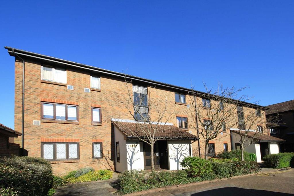 Braybourne Drive, Isleworth TW7 2 bed flat - £1,600 pcm (£369 pw)