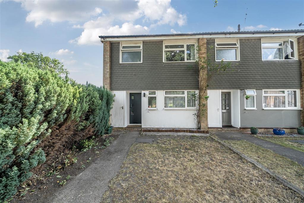 Kenilworth Crescent, Fleet GU51 3 bed end of terrace house for sale - £ ...