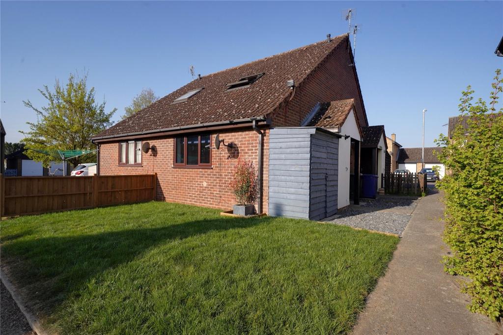 Lark Road, Mildenhall, Bury St.... 1 bed bungalow - £150,000
