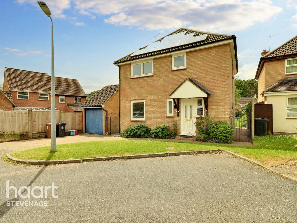 Beane Avenue, Stevenage 4 bed detached house - £425,000