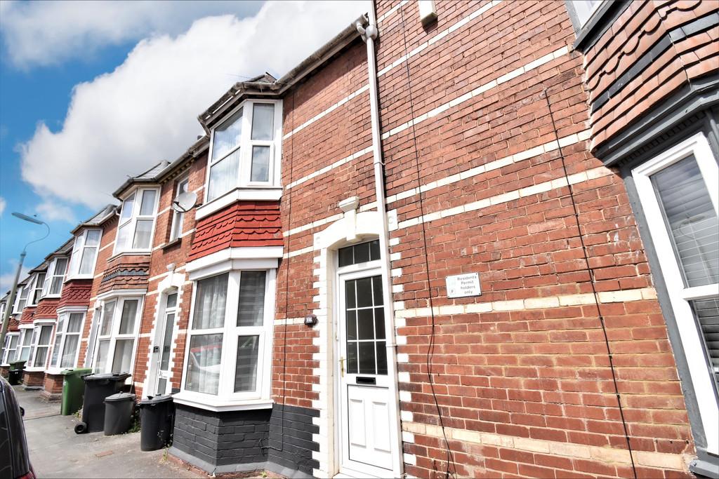 Iddesleigh Road, Exeter EX4 2 bed terraced house - £1,350 pcm (£312 pw)