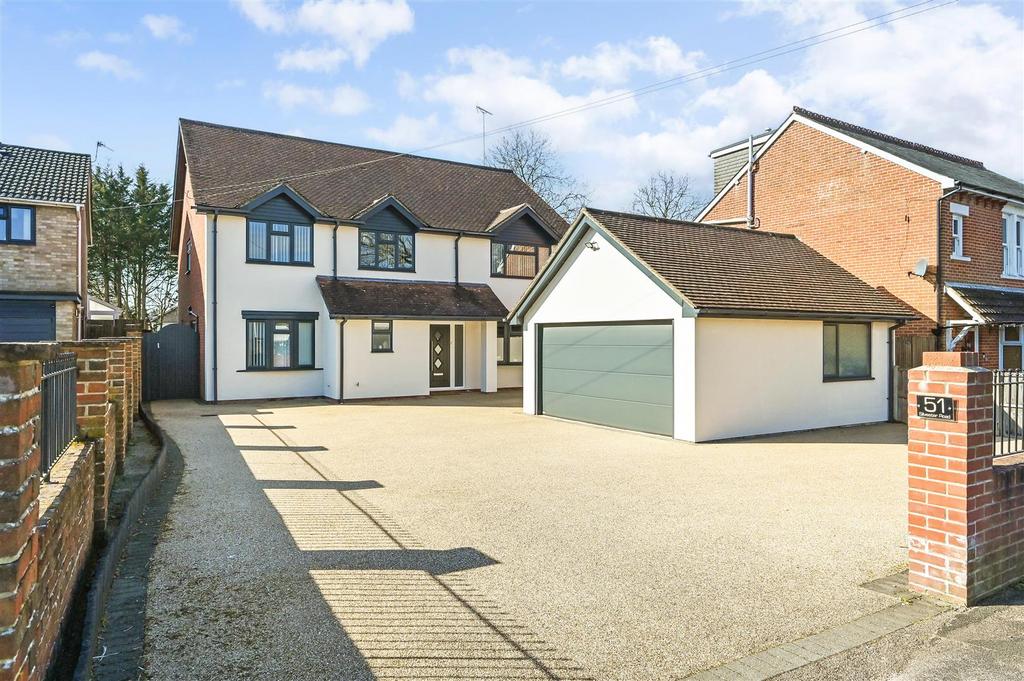 Cowplain, Hampshire 4 bed detached house - £700,000