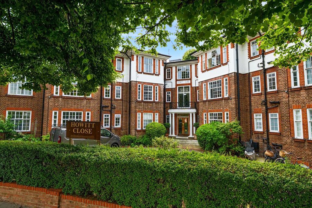 Howitt Road, Belsize Park, London, NW3 Studio - £350,000