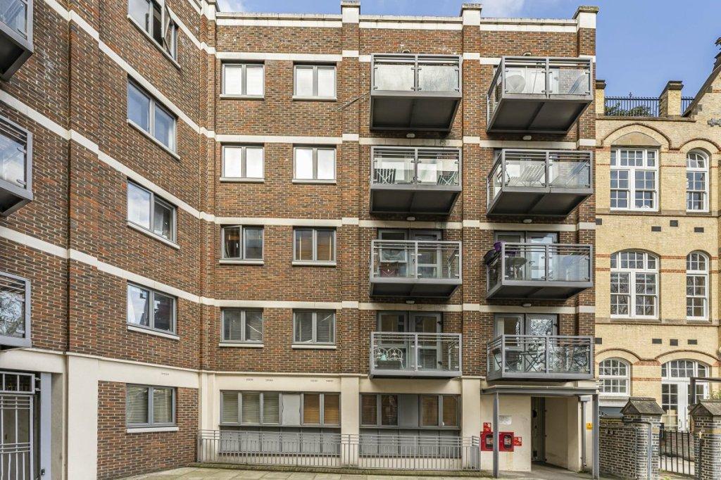 Hoxton Square, Hackney N1 2 bed flat for sale - £850,000