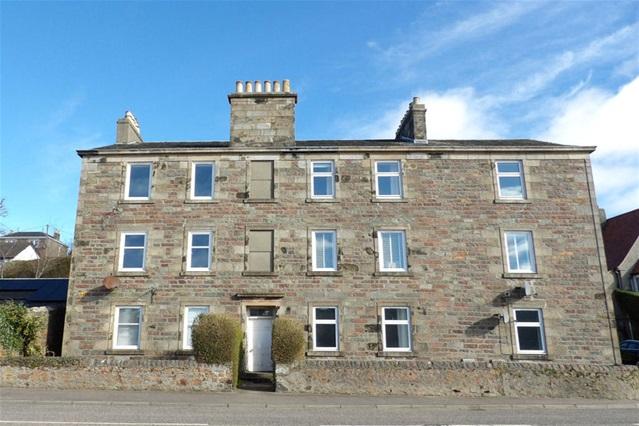 Tangy Place, Campbeltown 3 bed flat - £105,000