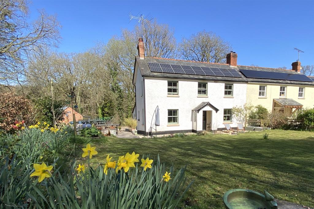 Hemyock, Cullompton, Devon, EX15 4 bed semi-detached house for sale - £ ...