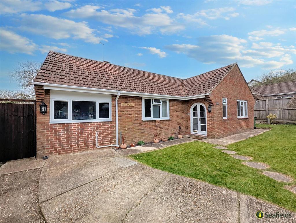 Ampthill Road, Ryde, PO33 1LJ 3 bed bungalow - £387,000