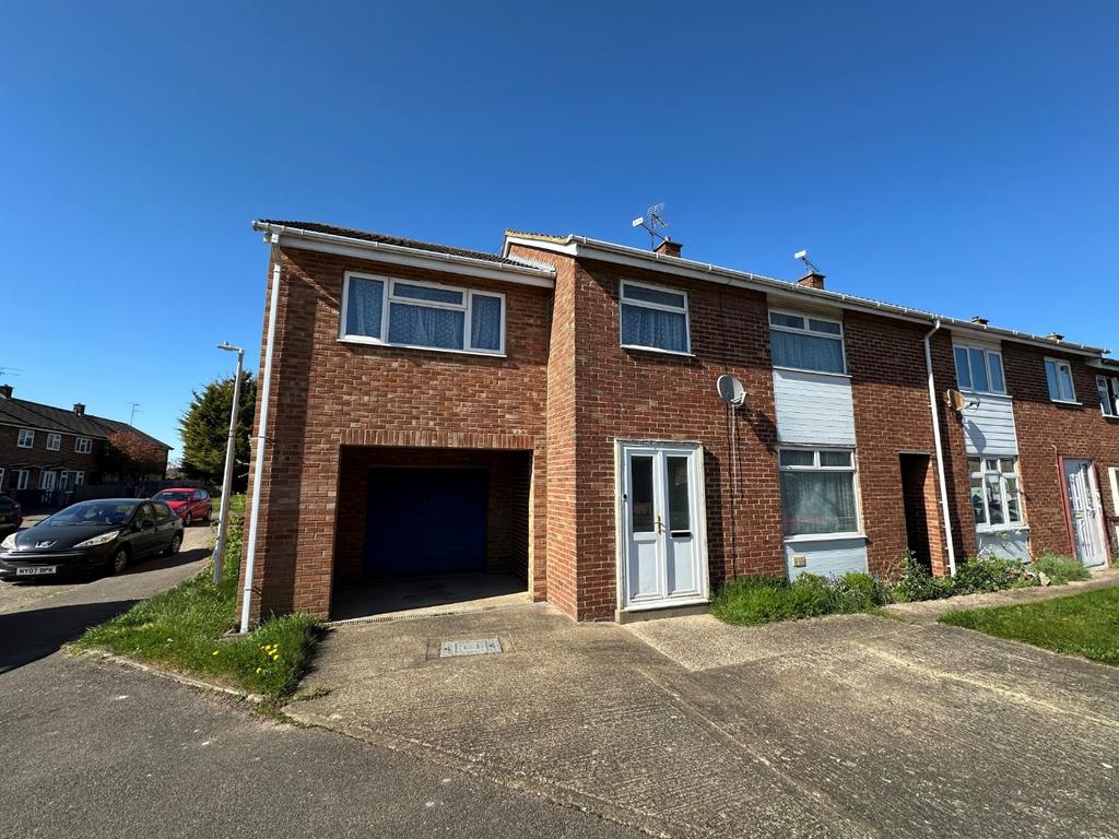 Tithe Farm Road, Dunstable LU5 5 bed end of terrace house for sale - £ ...