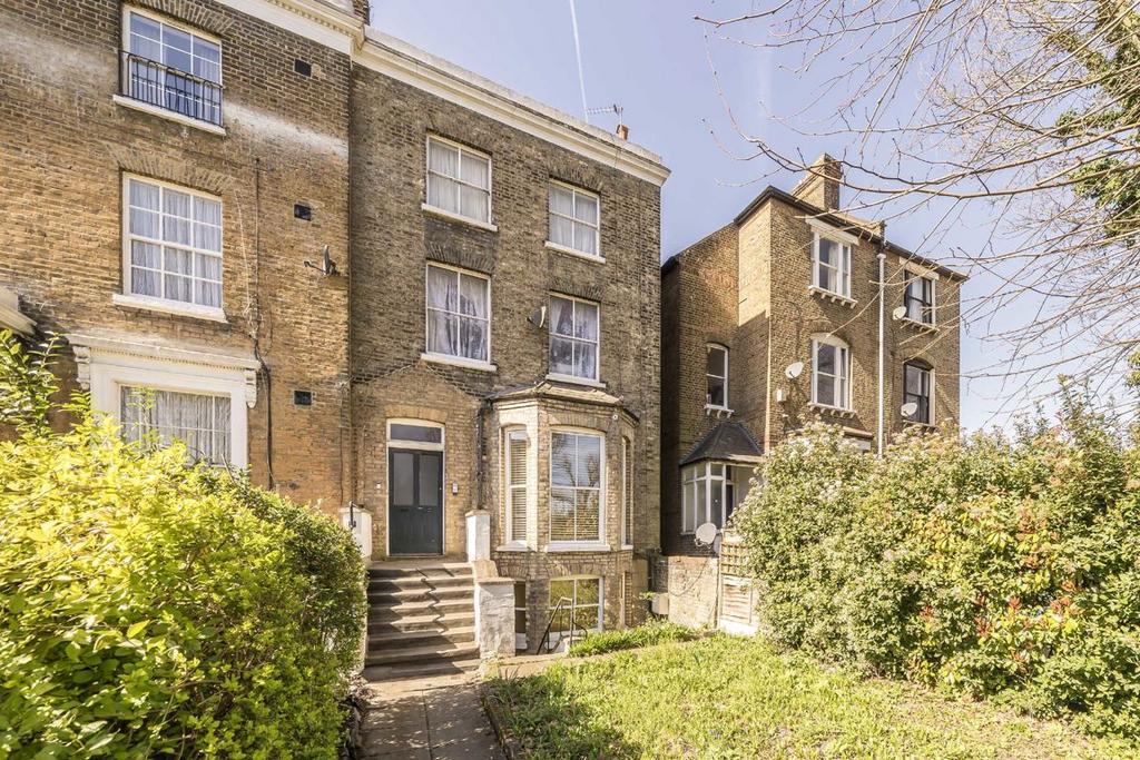 Peckham Rye, London SE22 1 bed flat - £525,000