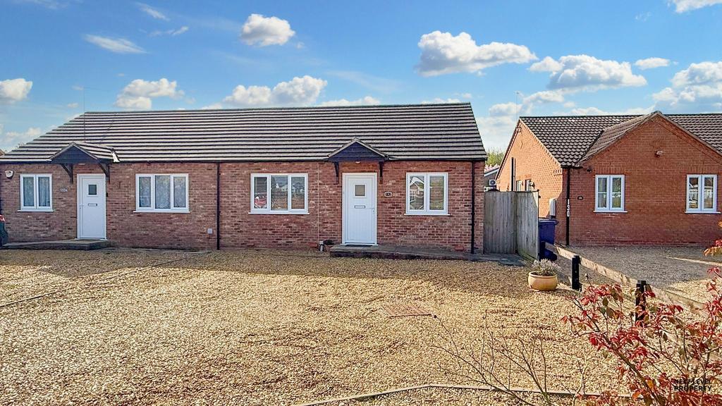 Back Road, Murrow, PE13 2 bed semi-detached bungalow for sale - £185,000