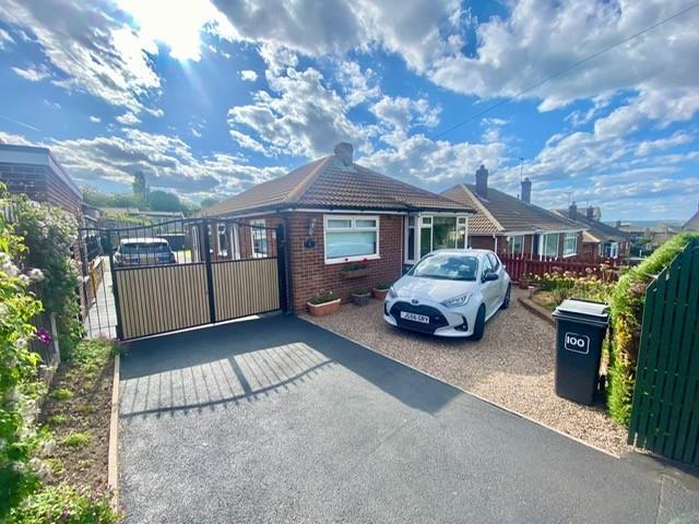 Liversedge Hall Lane, Liversedge 2 bed detached bungalow for sale - £ ...