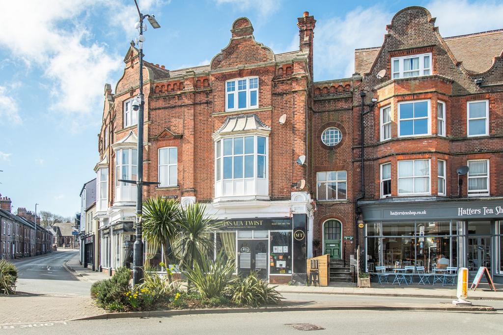 Cromer 3 bed apartment - £245,000