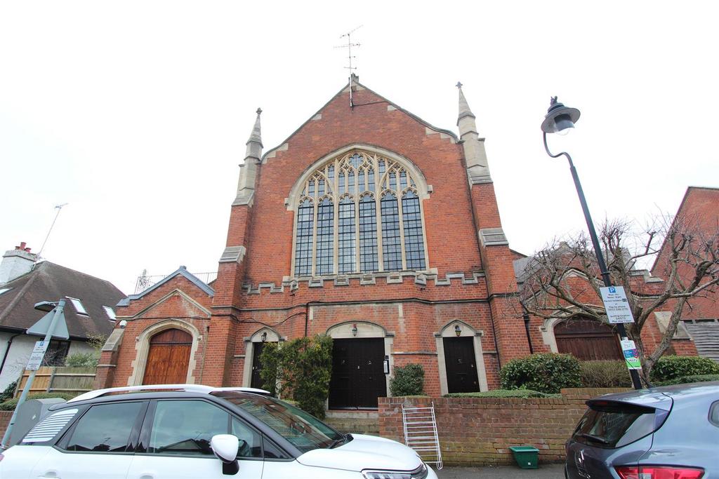 Mayfield Road, London N8 1 bed flat to rent - £1,750 pcm (£404 pw)