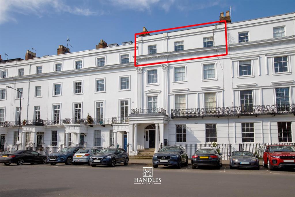 Clarendon Square, Leamington Spa 3 bed apartment for sale - £390,000