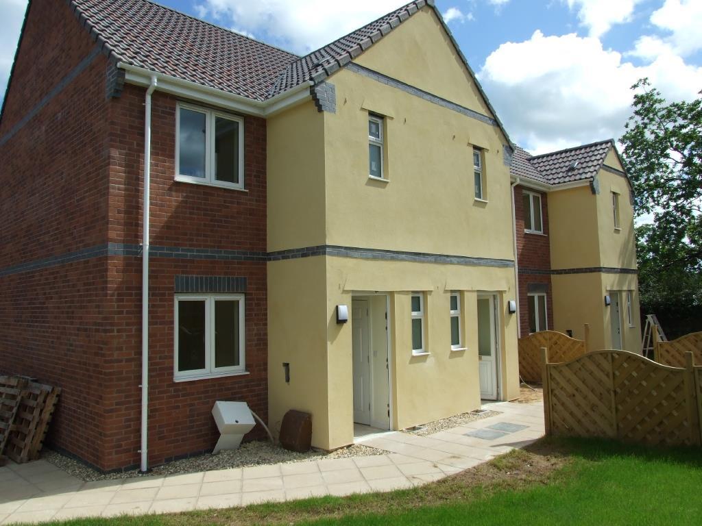 Furnham Road, Chard 2 bed semi-detached house - £195,000