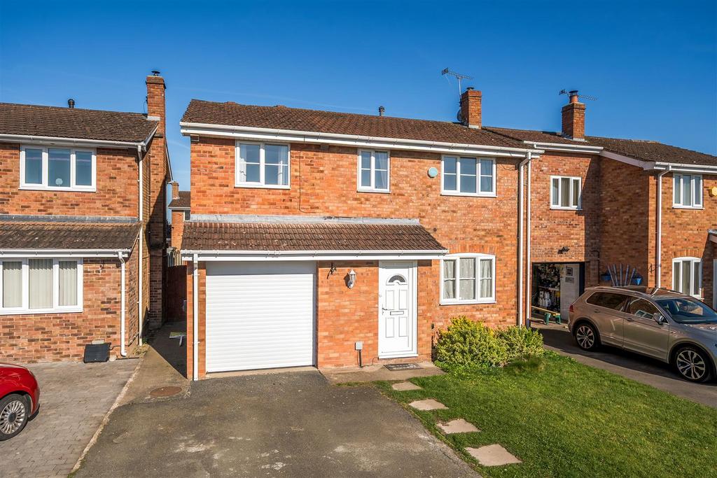 16 Davies Drive, Wem, Shrewsbury, SY4... 4 bed detached house for sale ...