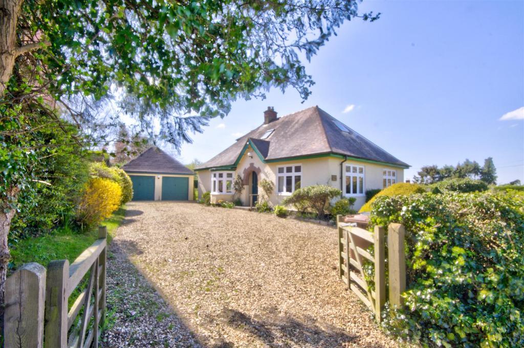 Atch Lench, Evesham 4 bed detached bungalow for sale - £650,000