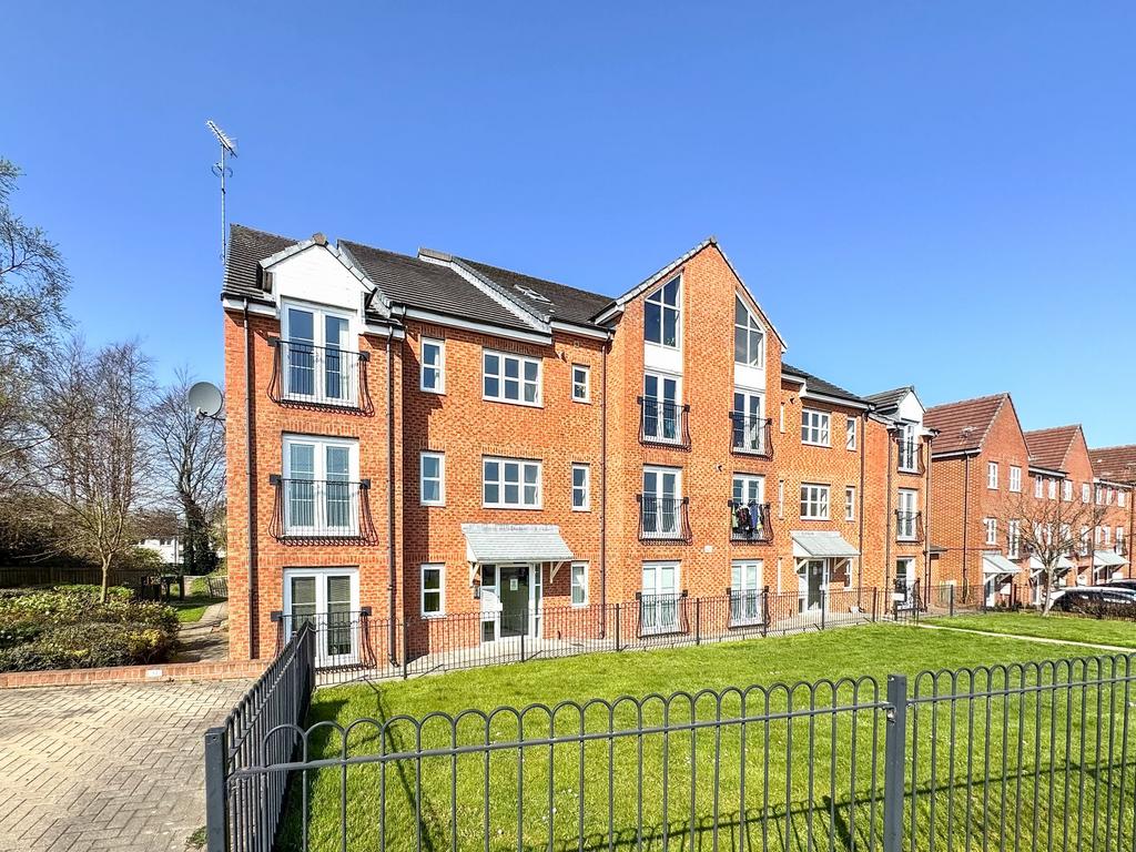 The Willows, Leam Lane, Gateshead, NE10 2 bed apartment - £110,000