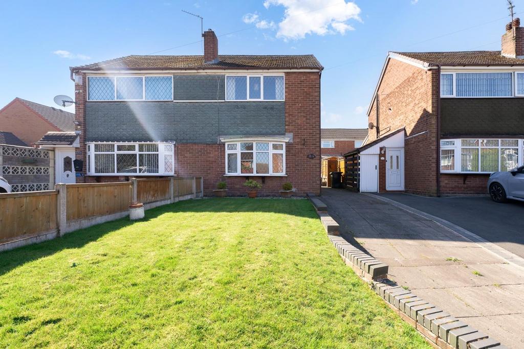 Rainham Close, Foxyards, Tipton 3 bed semi-detached house for sale - £ ...