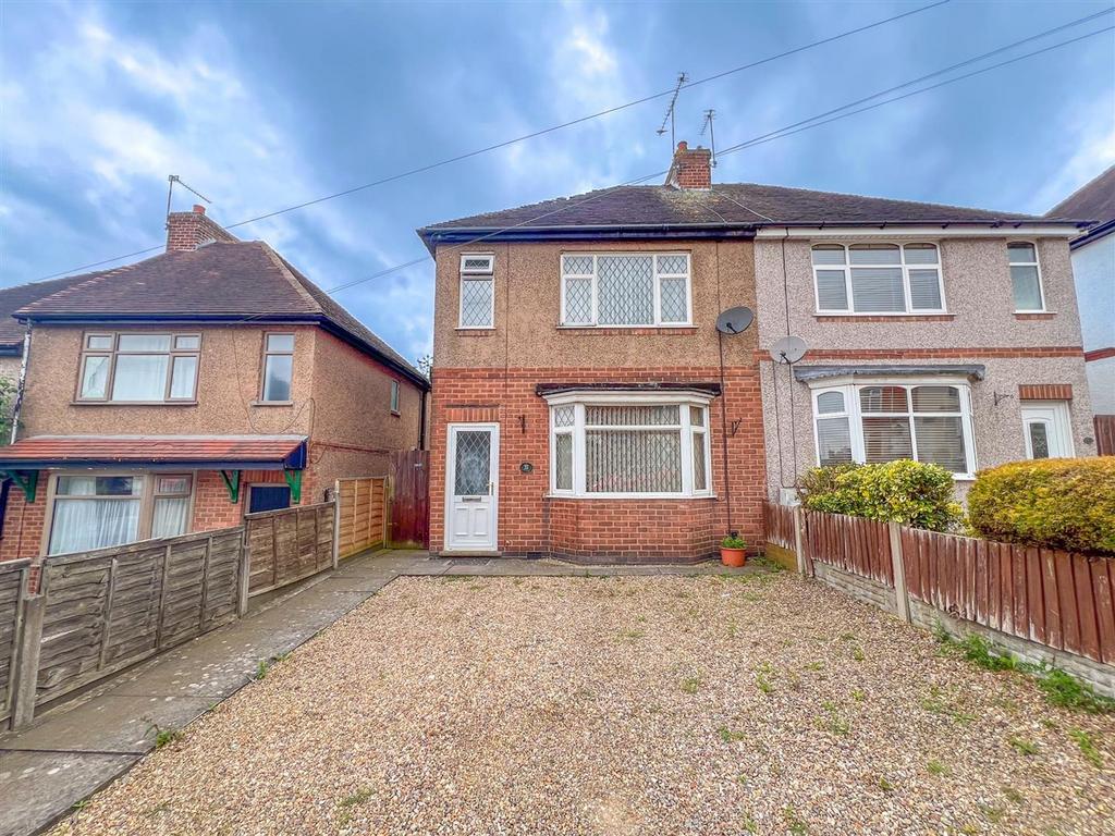 School Hill, Nuneaton CV10 2 bed detached house for sale - £145,000