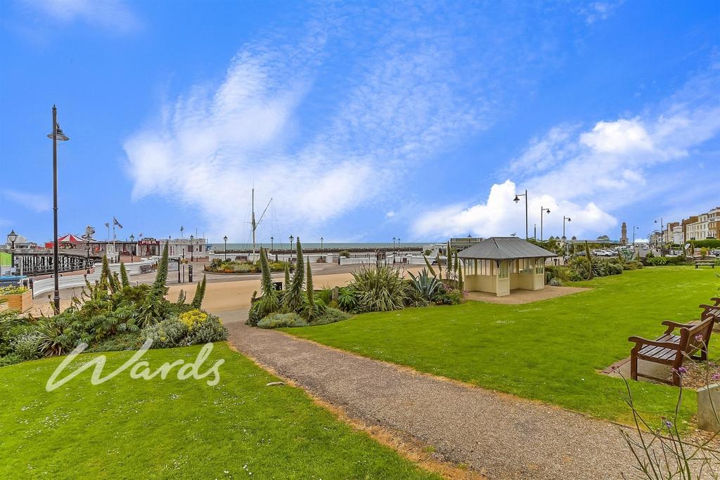 Chislet Court Pier Avenue CT6 1 bed retirement property - £850 pcm (£ ...