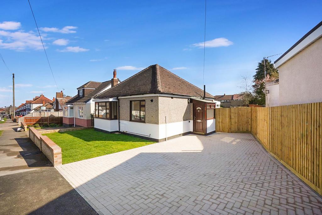 Wilson Avenue, Rochester 2 bed bungalow - £350,000