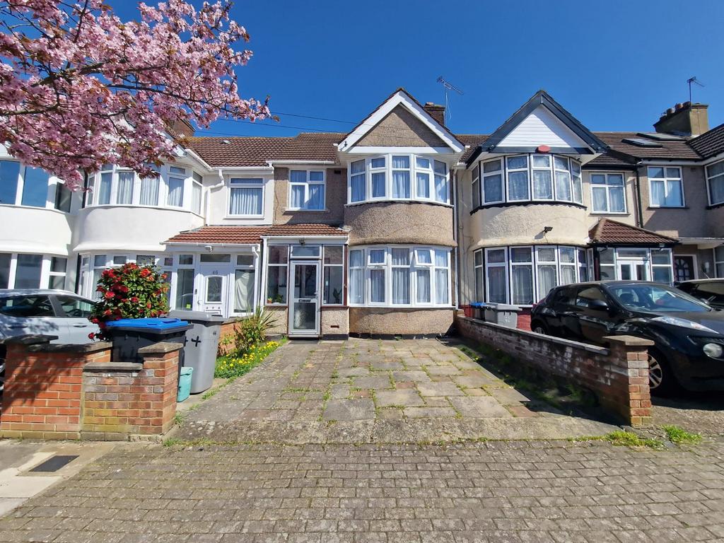 London NW9 3 bed terraced house to rent - £2,300 pcm (£531 pw)