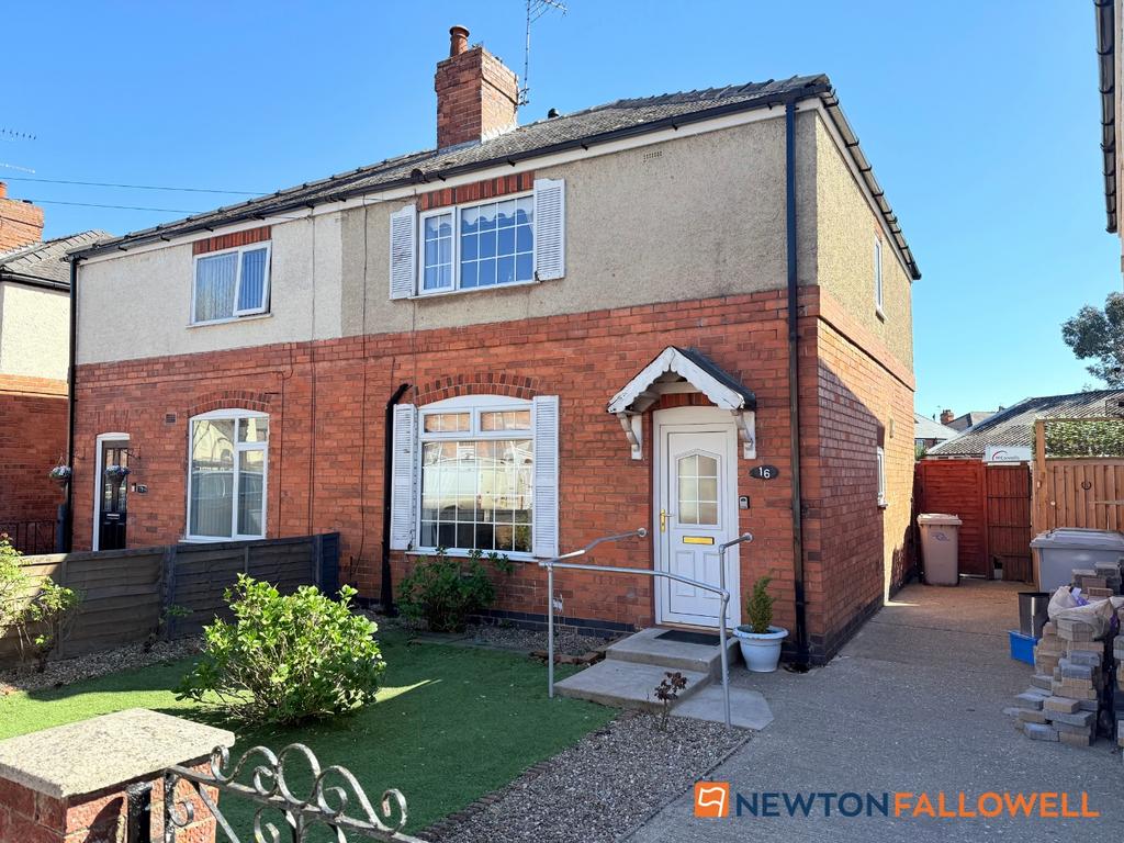 Cliff Nook Lane, Newark NG24 3 bed semi-detached house for sale - £160,000