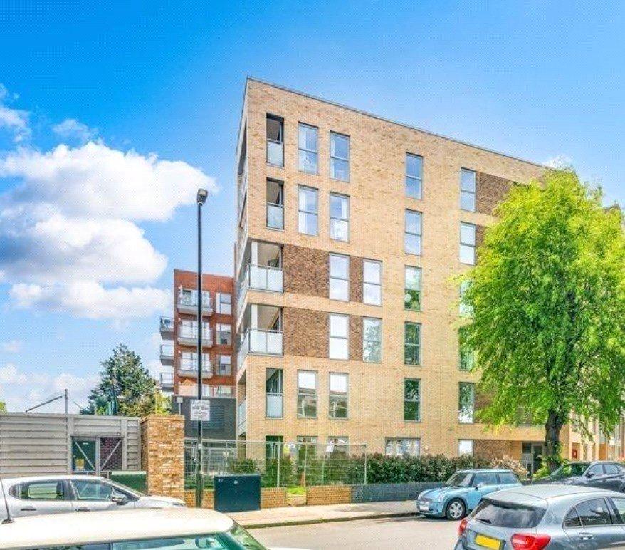 London SW9 1 bed apartment - £1,995 pcm (£460 pw)