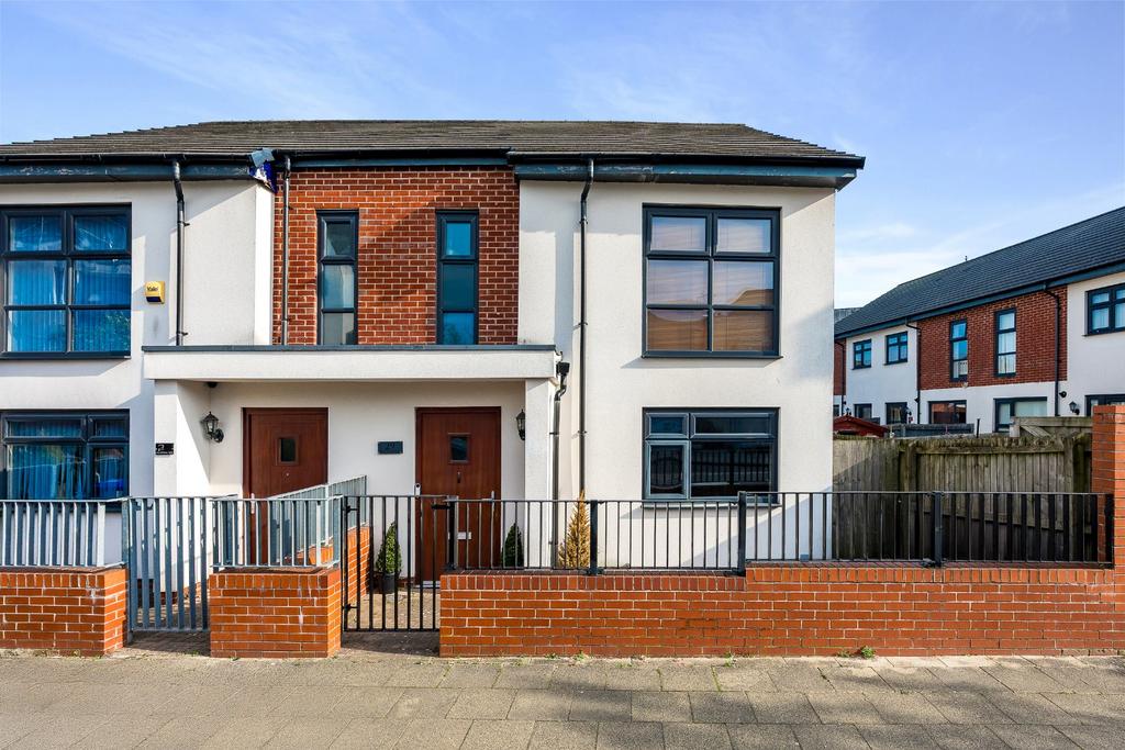 Blue Moon Way, Manchester, Greater... 3 bed end of terrace house for ...