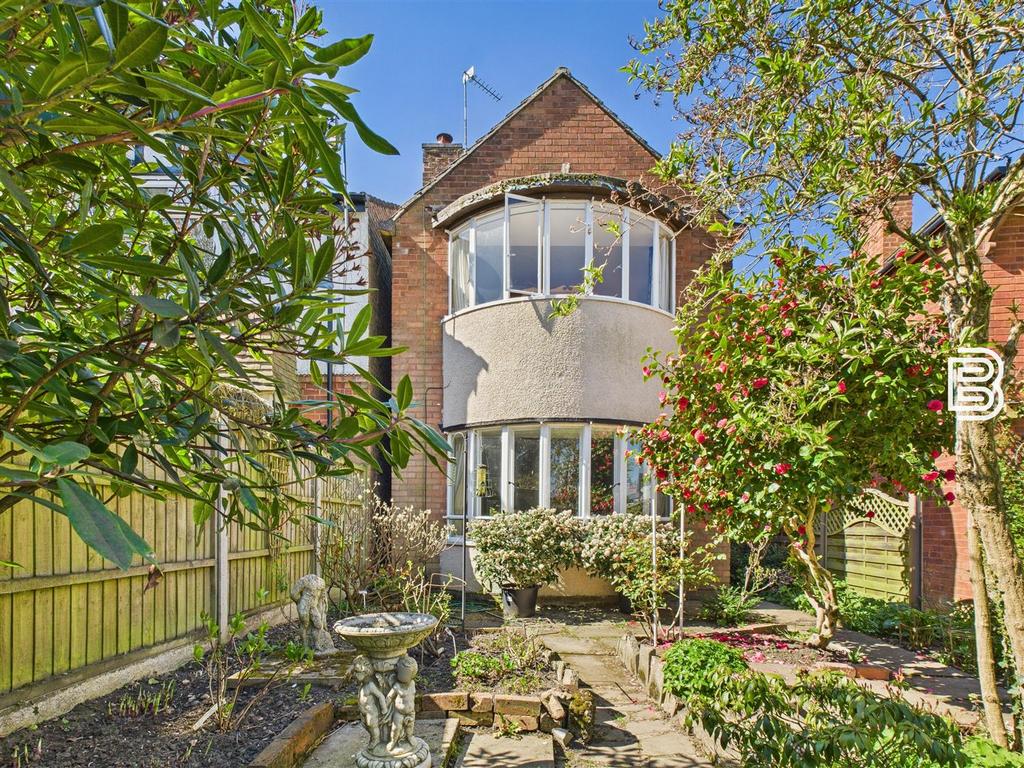 Park Walk, Rugby CV21 3 bed detached house - £350,000